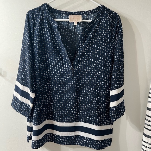 Skies Are Blue | Tops | Skies Are Blue Boxy Blue And White Blouse With ...